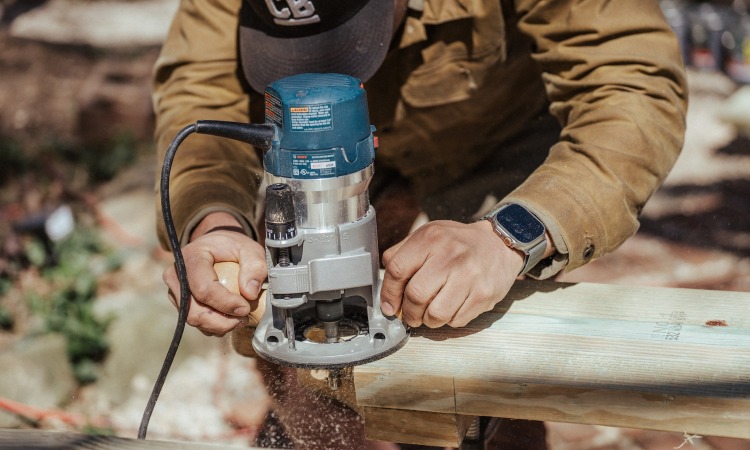 Crafting Success: Essential Tools for Today's Contractor